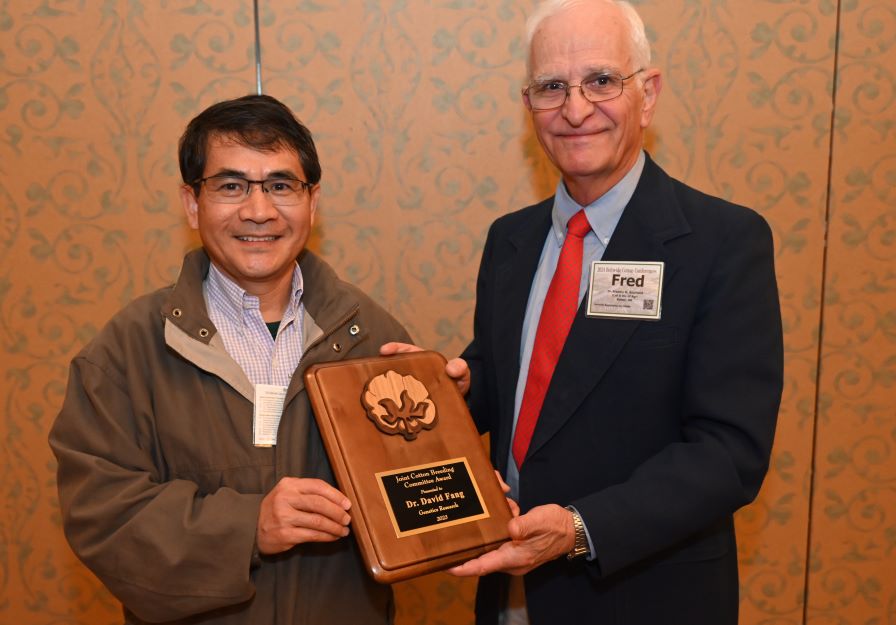 Dr. David Fang Receives 2023 Cotton Genetics Research Award - Cotton Grower